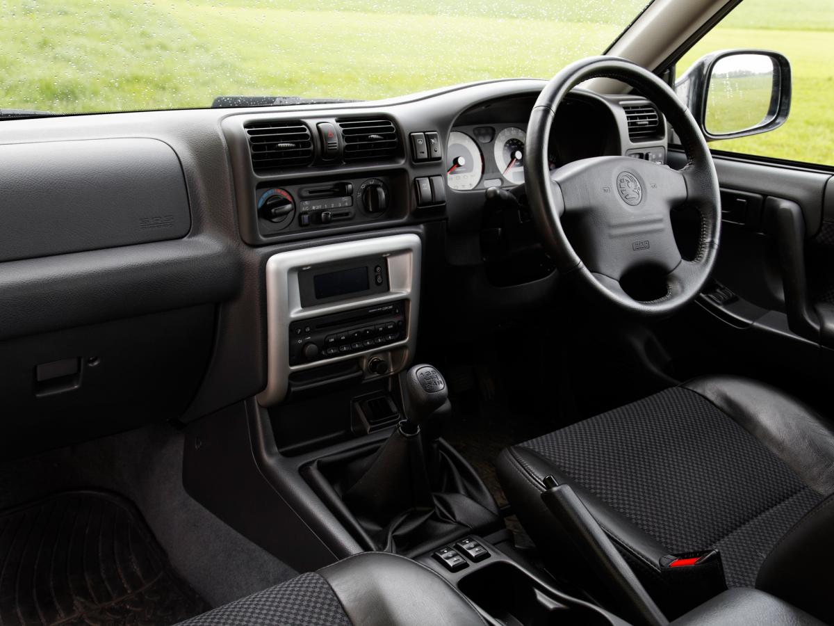Vauxhall Frontera technical specifications and fuel economy